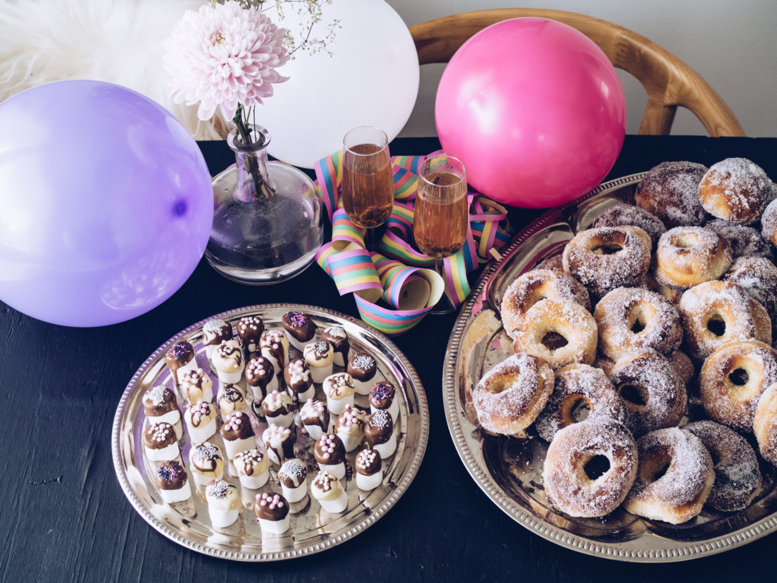 Juhlahumua & uunissa paistetut vappumunkit - Marian Bistro & Lifestyle